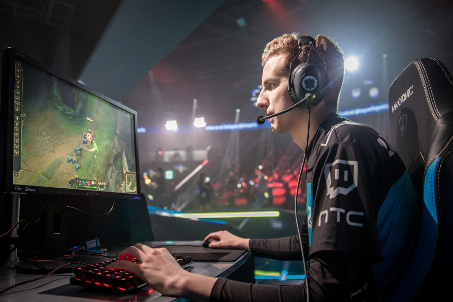 Cloud9 Wins The First Game Of Worlds 2018 Versus Kabum! - EXP.GG