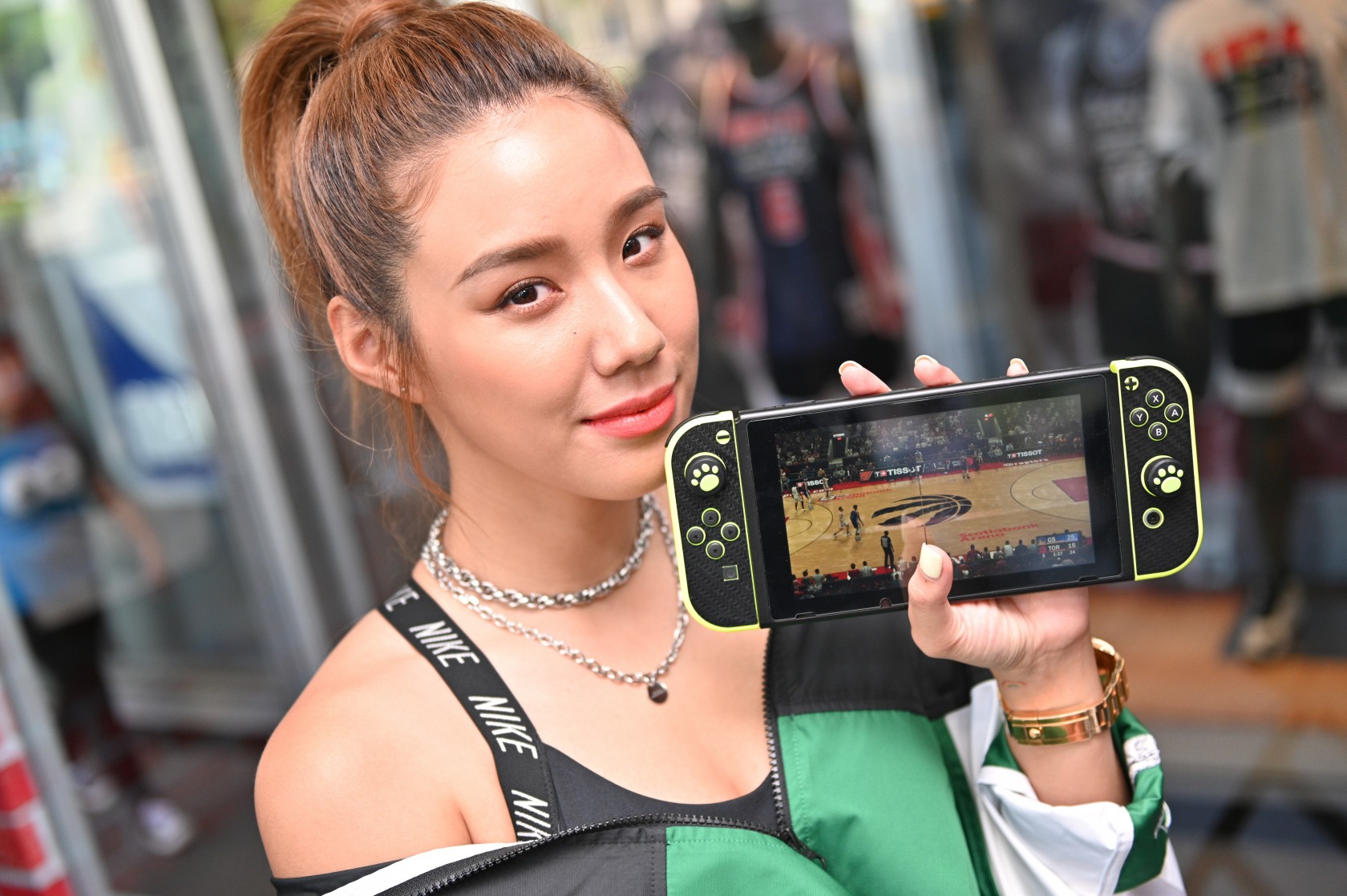 迎戰未來：《NBA 2K20》已在全球正式發售 陽光女神Angelina與籃球女孩「洗菜」發布會上同台尬球 - EXP.GG